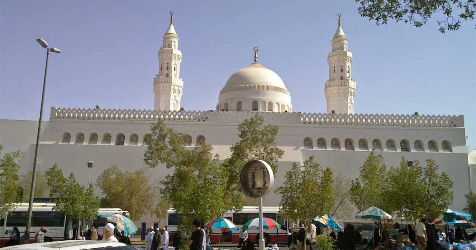 Medina Travel Guide: 20 Must-See Places, Holy Sites & Local Experiences