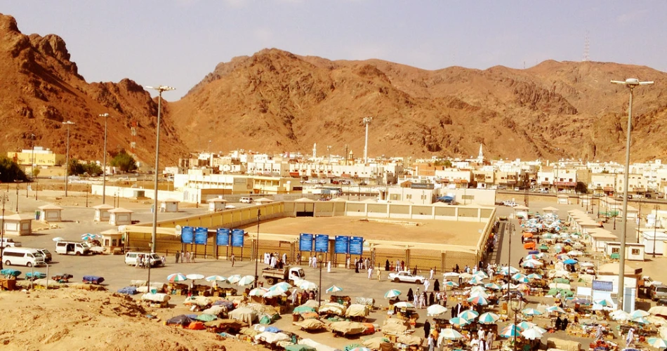 Medina Travel Guide: 20 Must-See Places, Holy Sites & Local Experiences