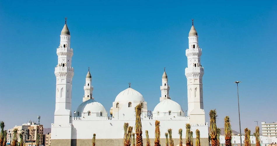 Medina Travel Guide: 20 Must-See Places, Holy Sites & Local Experiences