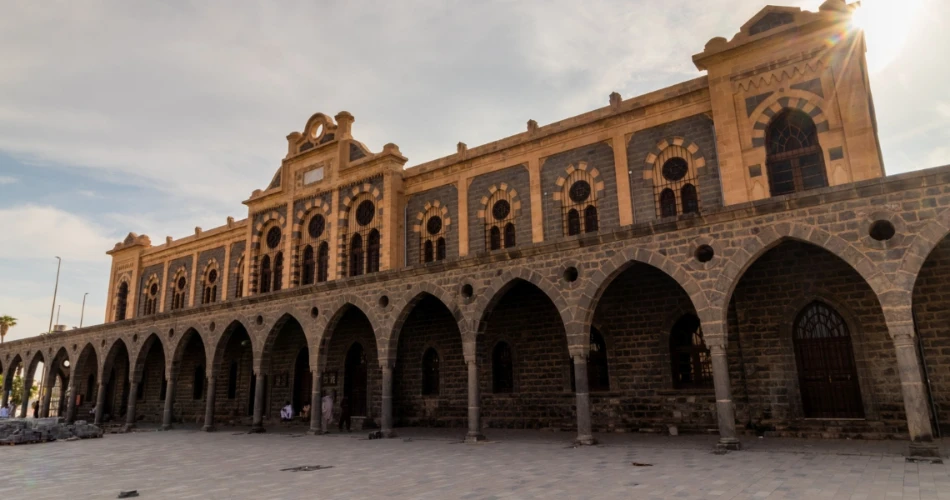 Medina Travel Guide: 20 Must-See Places, Holy Sites & Local Experiences