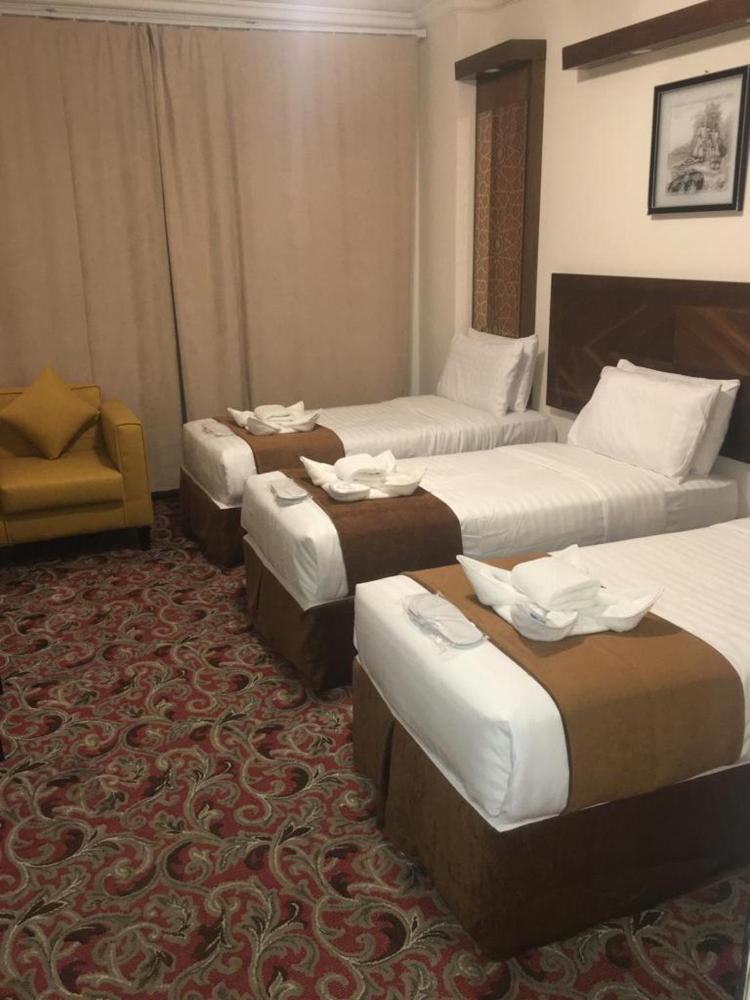 Sky View Madinah Hotel | 8-Min Walk to Prophet's Mosque | 1-Star